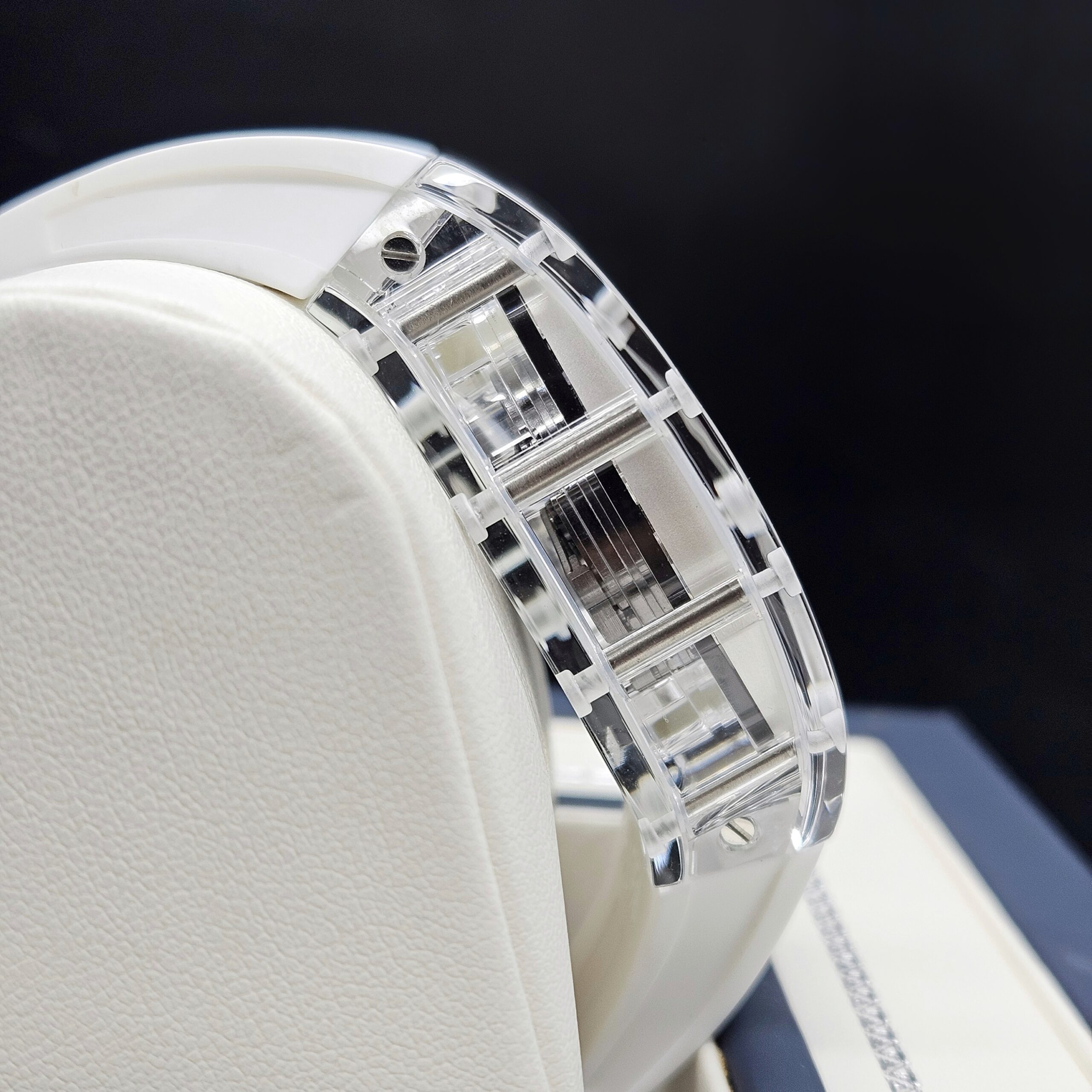 Houfa 1986 White Spaceship Carbon – Dchronograph Official Store