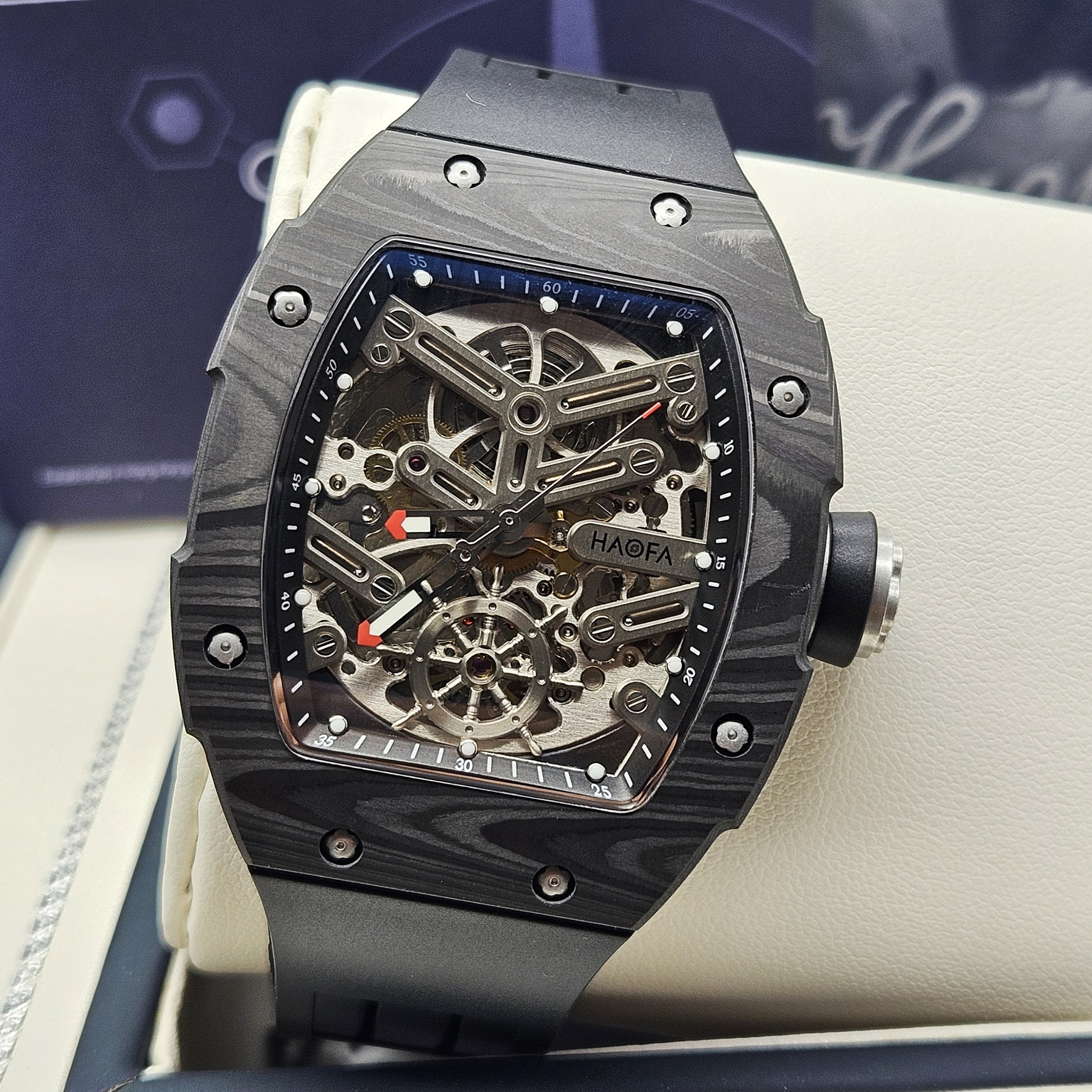 Houfa 1982 Carbon Skeleton Black – Dchronograph Official Store