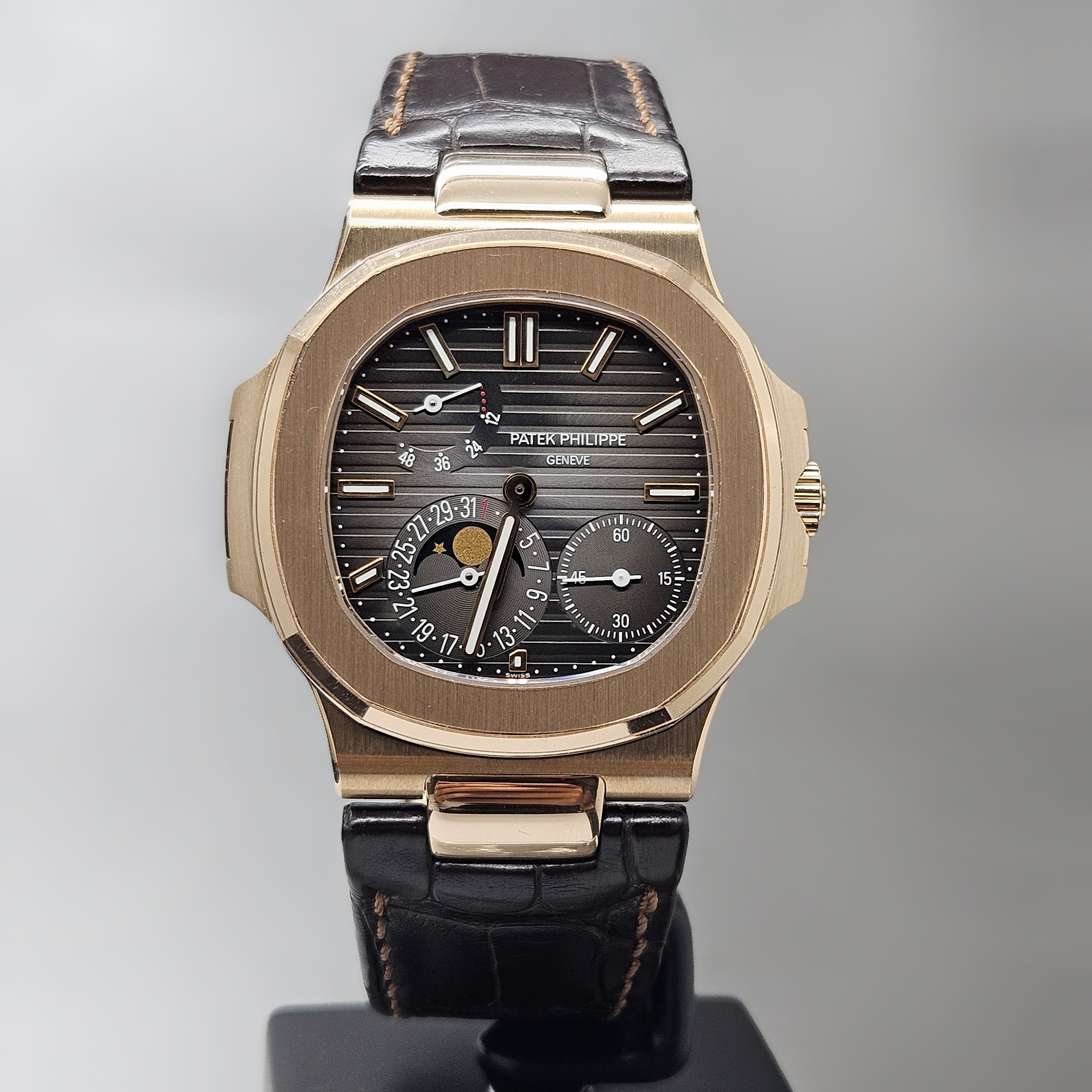 Patek Philippe Nautilus Rose Gold 5712R – Dchronograph Official Store